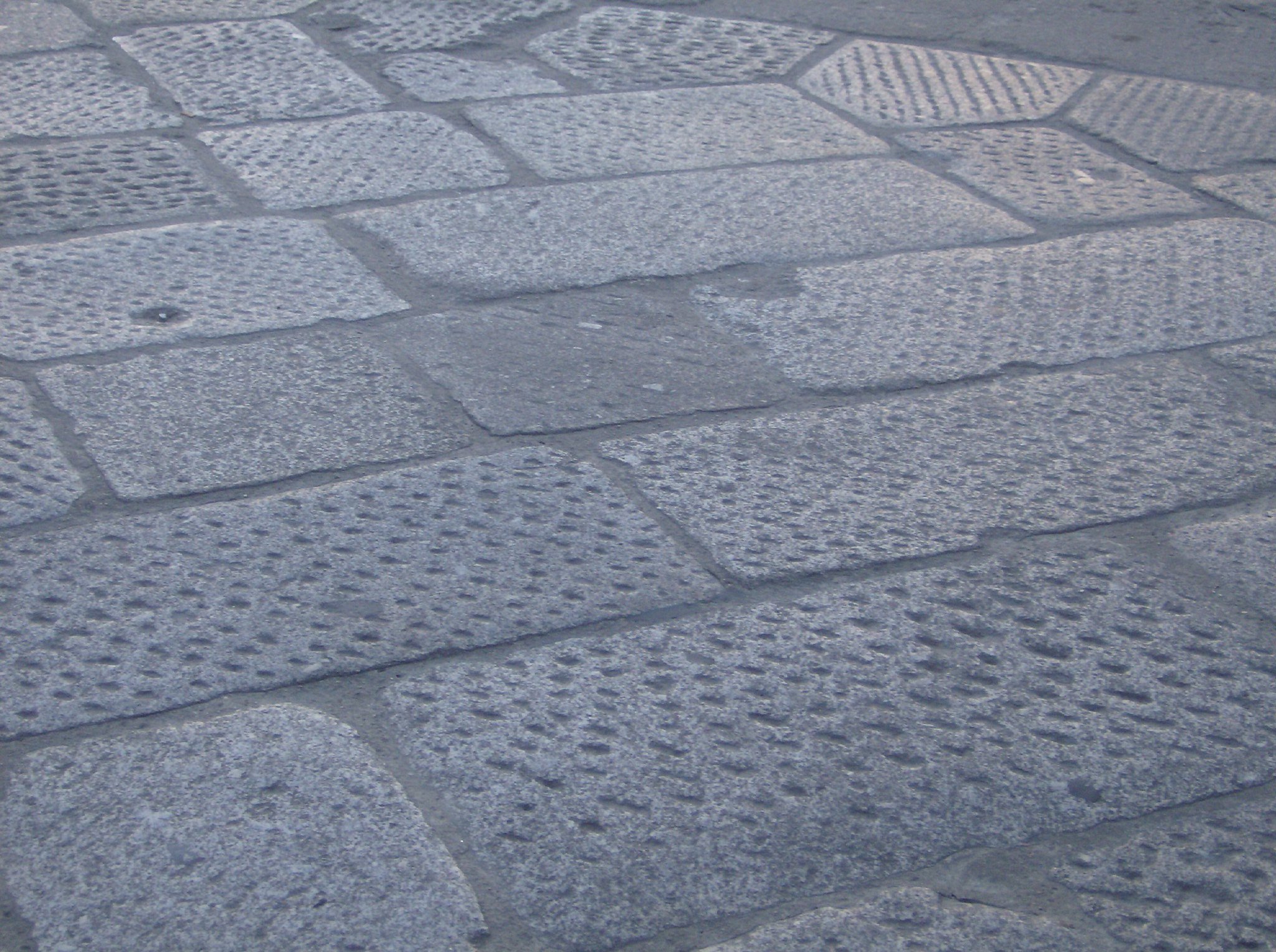 Pietra Serena: Caratteristiche, Utilizzi e Manutenzione | Dedalo Stone